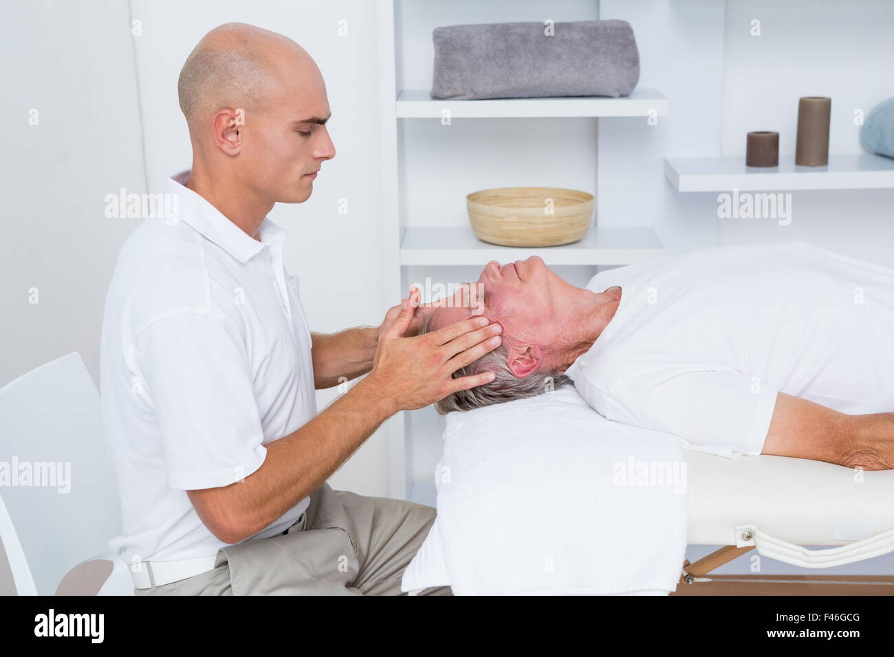 Man receiving head massage Stock Photo - Alamy