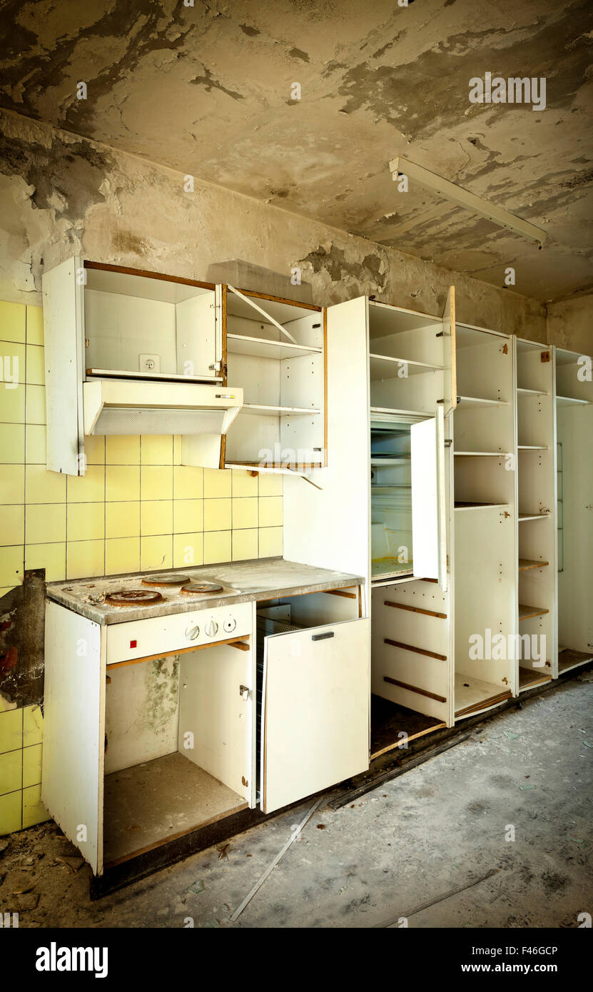 old kitchen destroyed, interior abandoned house Stock Photo - Alamy