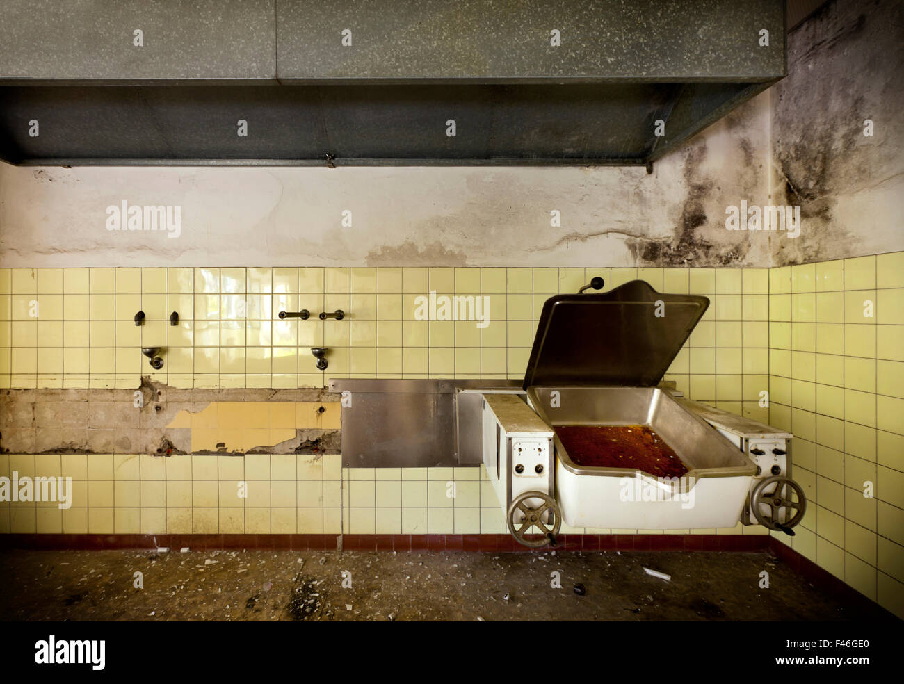 old kitchen destroyed, interior abandoned house Stock Photo - Alamy