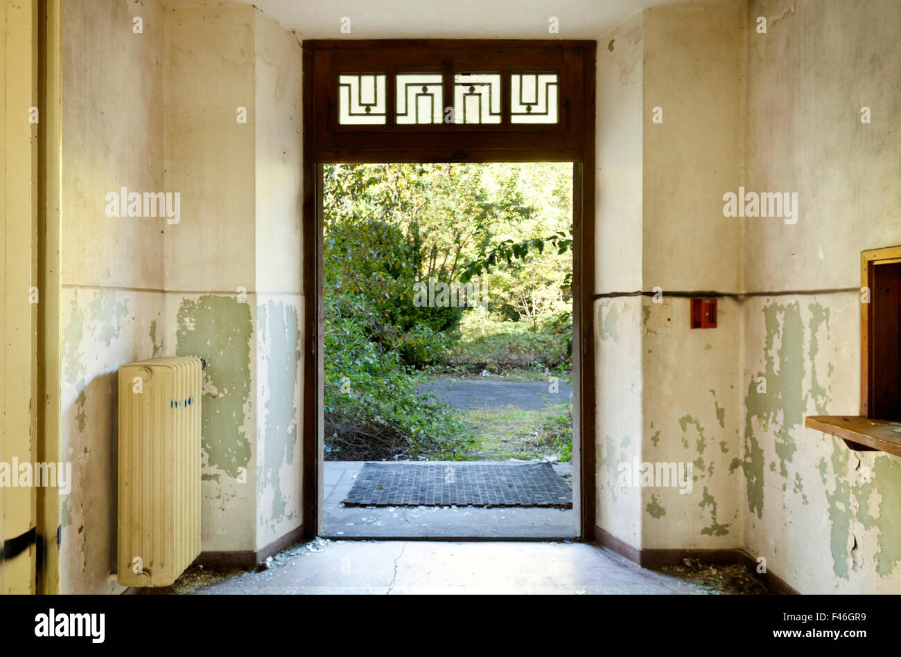 old abandoned house, without door entry Stock Photo - Alamy