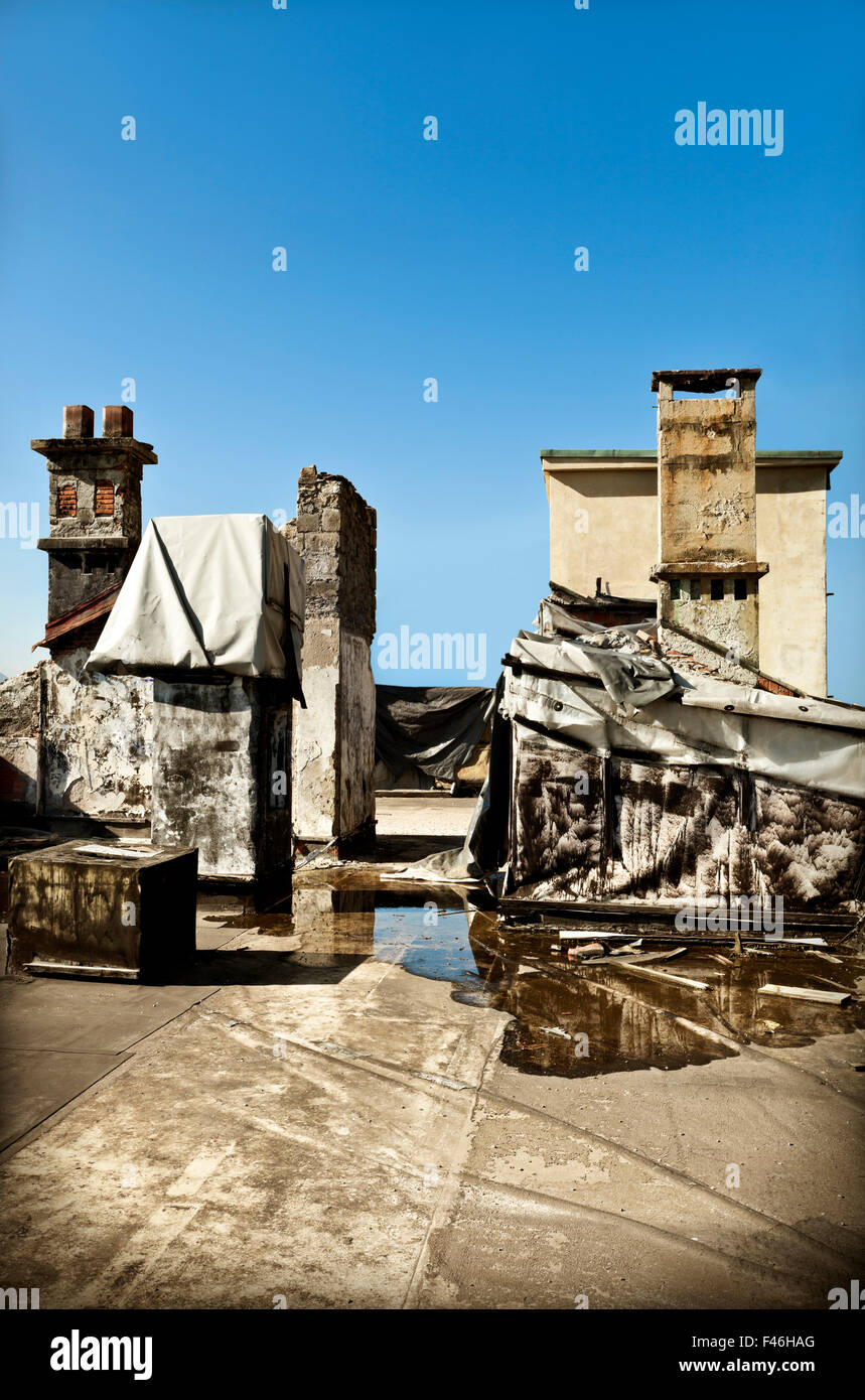 Old chimney abandoned house hi-res stock photography and images - Alamy