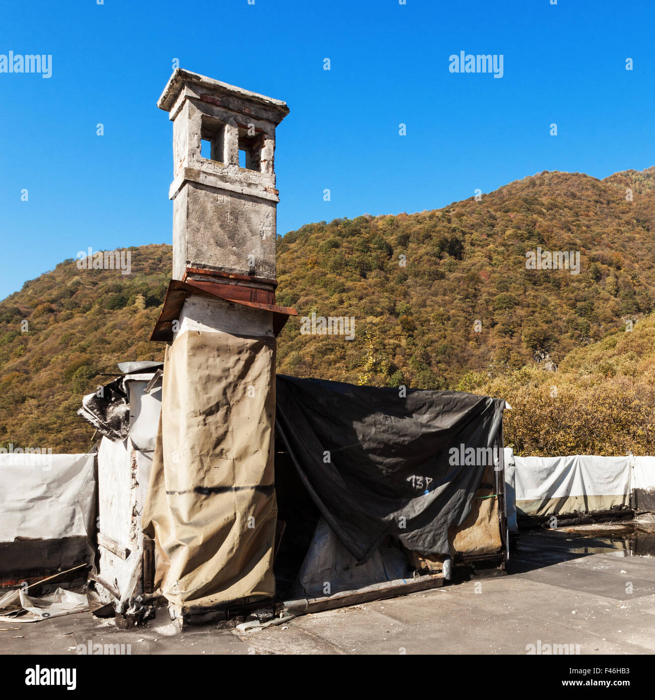 Broken roof abandoned building hi-res stock photography and images - Alamy