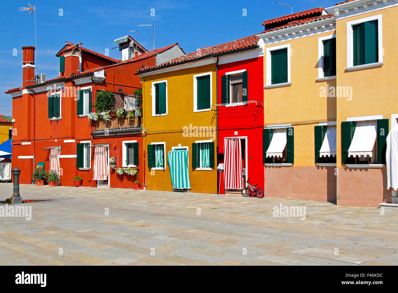 Sunny mediterranean hi-res stock photography and images - Alamy