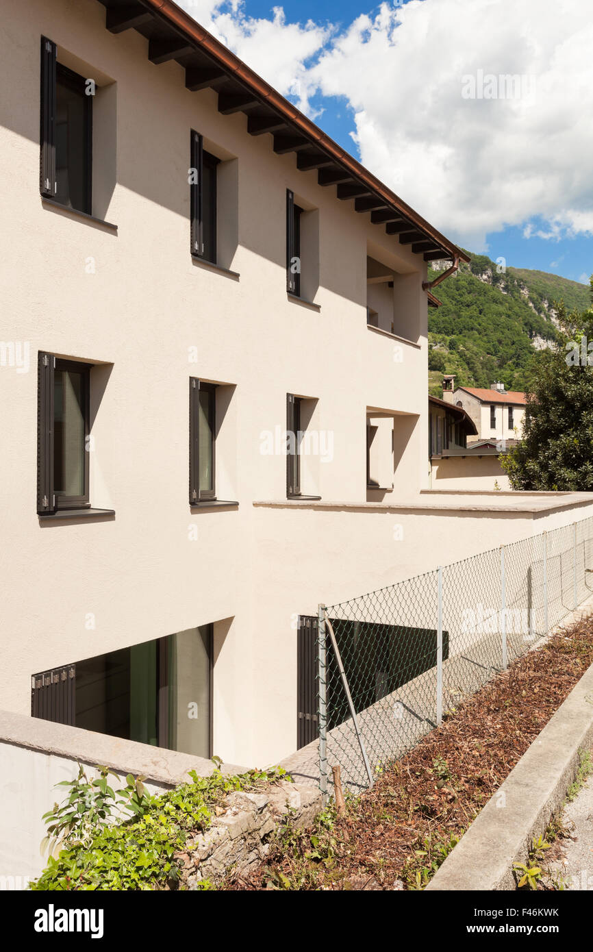 New architecture, modern house, view from outside Stock Photo - Alamy