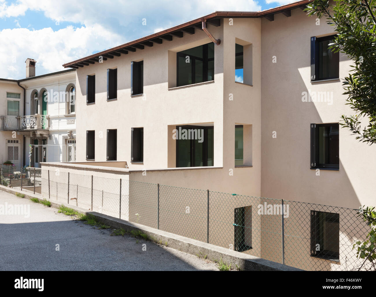 New architecture, modern house, view from outside Stock Photo - Alamy
