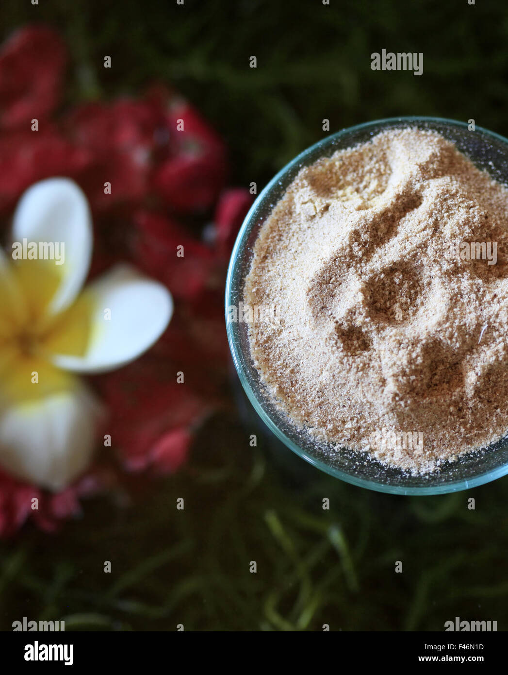 Body scrub hi-res stock photography and images - Alamy