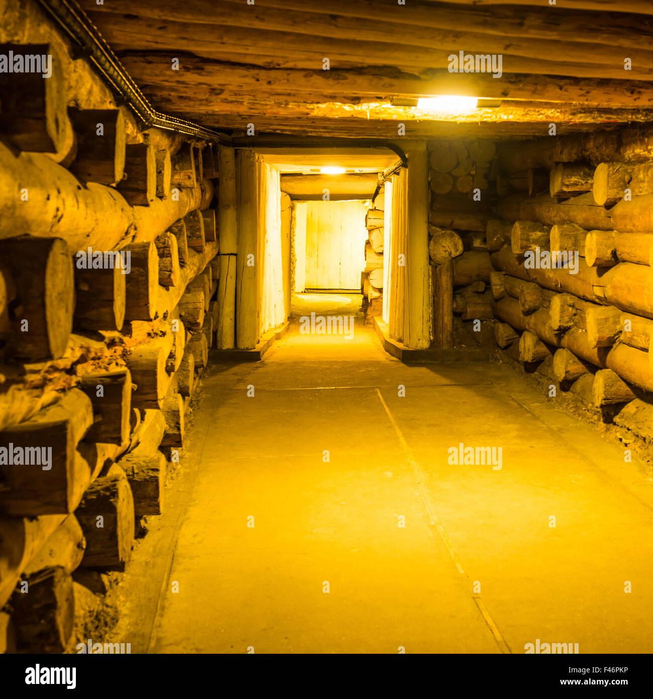 Railing wooden corridor hi-res stock photography and images - Alamy