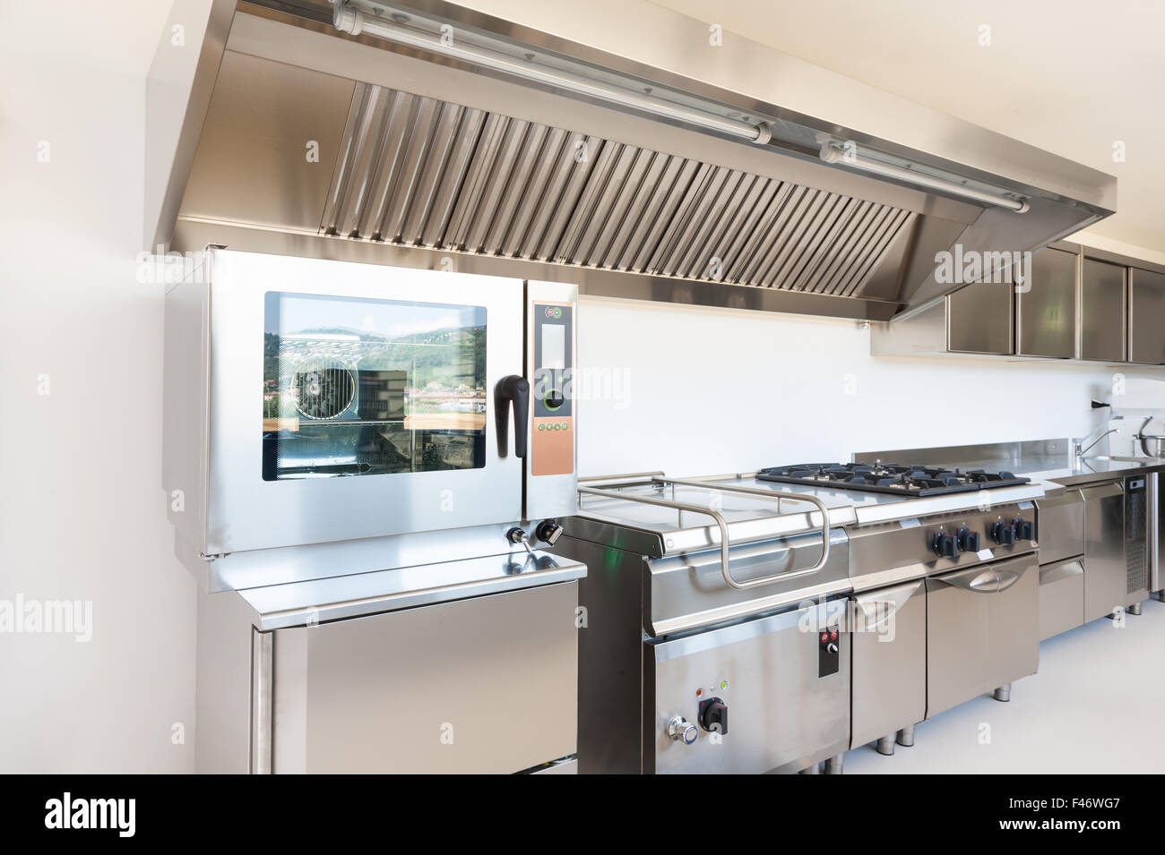 Professional gas cooker hi-res stock photography and images - Alamy