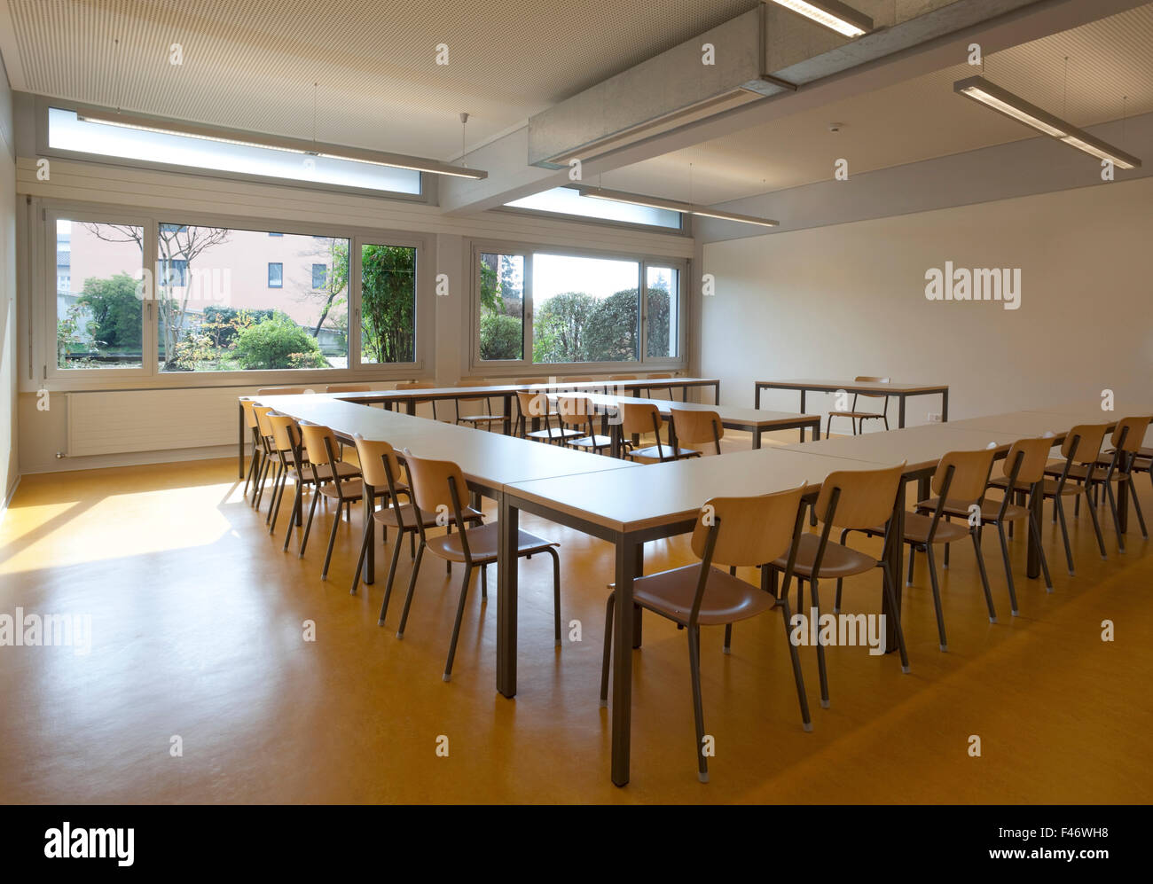 Classroom windows sunshine hi-res stock photography and images - Alamy