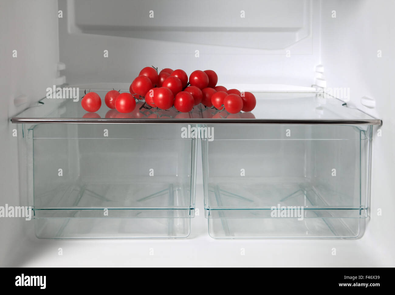 Empty refrigerator hi-res stock photography and images - Alamy