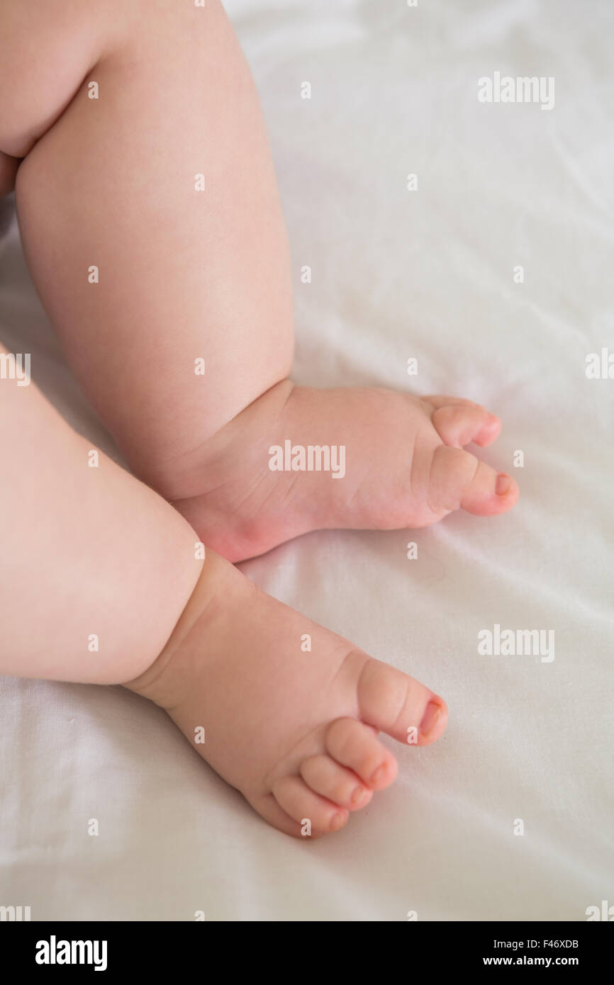Cute feet hi-res stock photography and images - Alamy