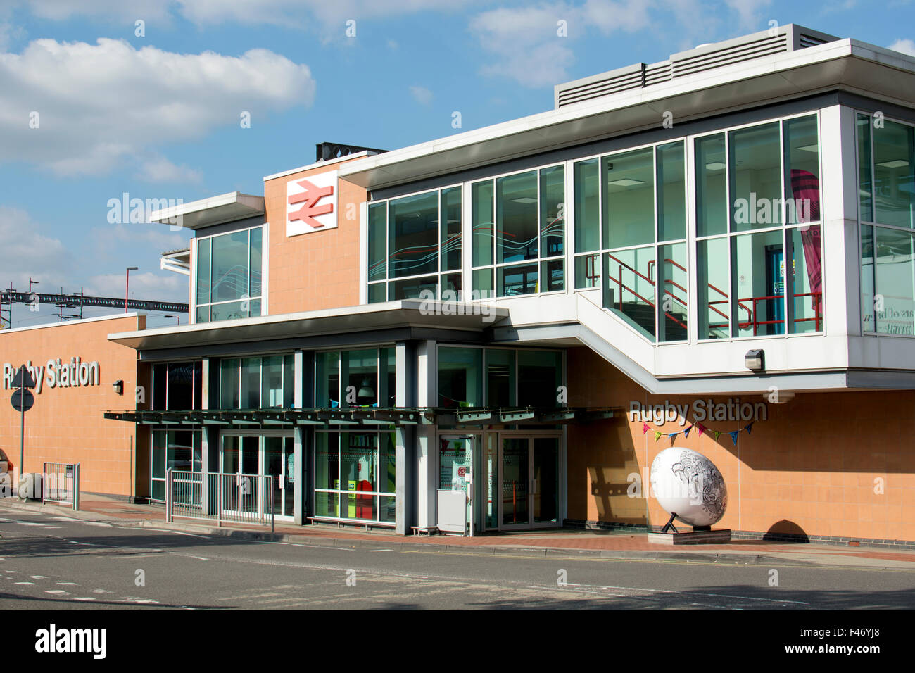 Rugby railway hi-res stock photography and images - Alamy