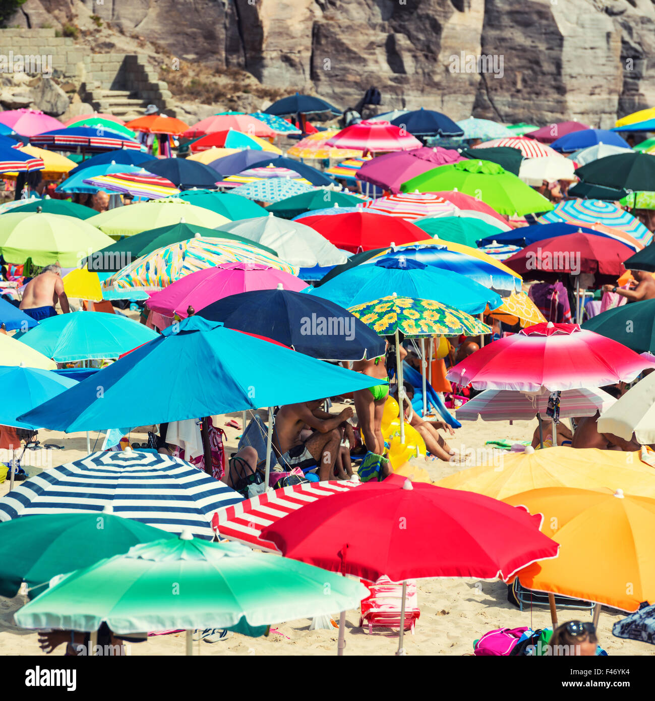 Many umbrellas hi-res stock photography and images - Alamy