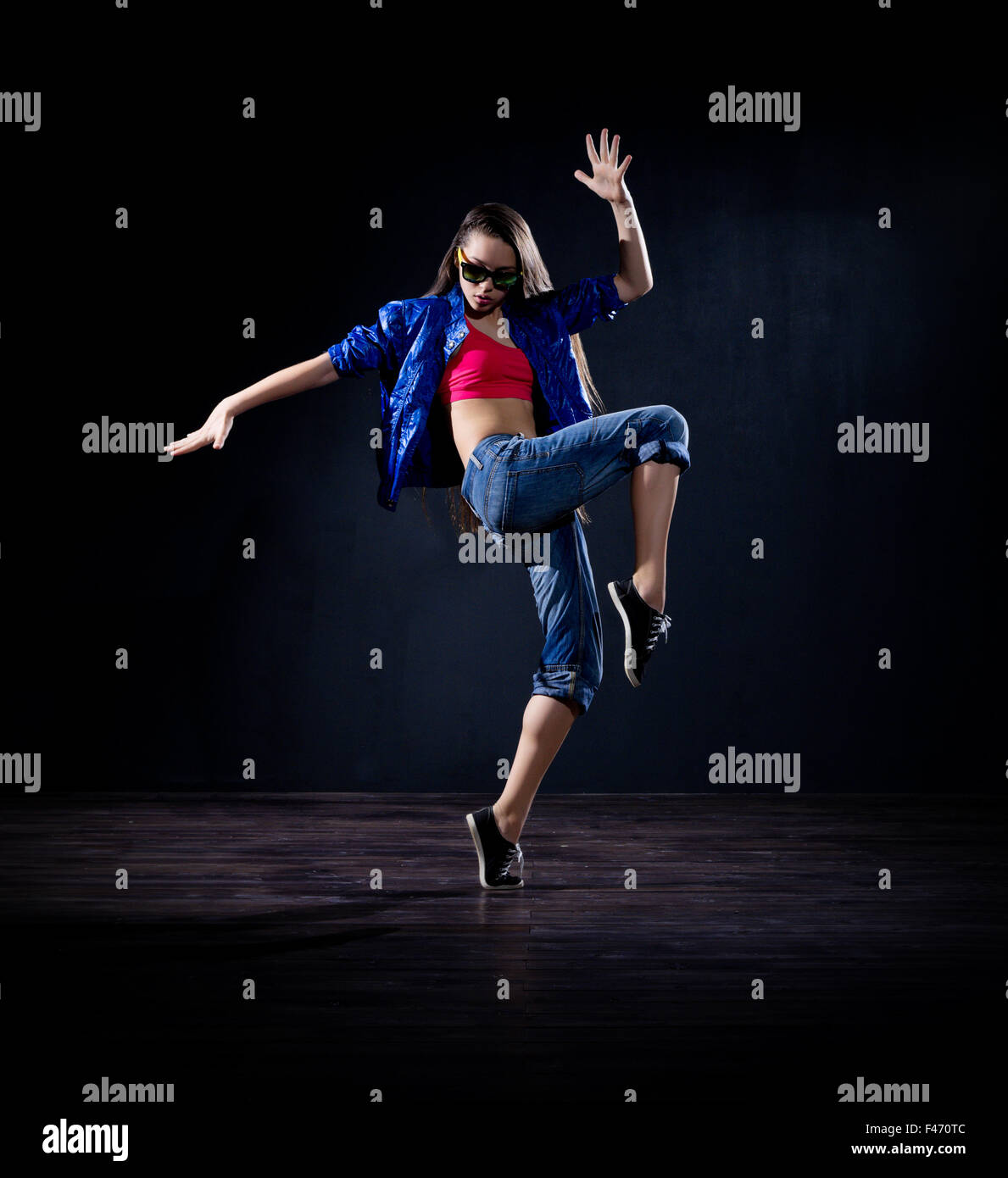 Modern dancer girl (normal version Stock Photo - Alamy