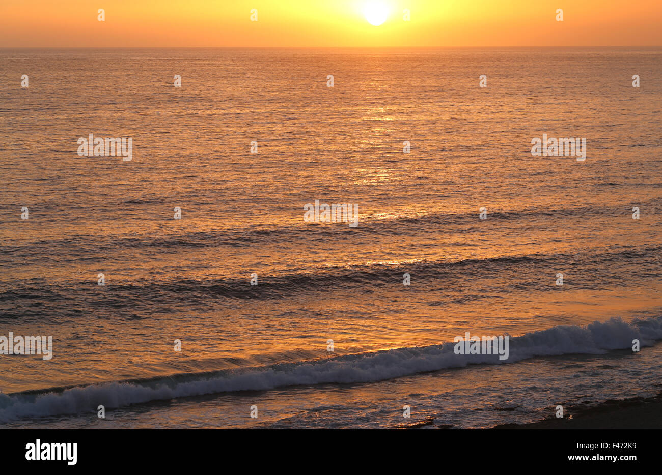 View gorgeous sunset dramatic hi-res stock photography and images - Alamy