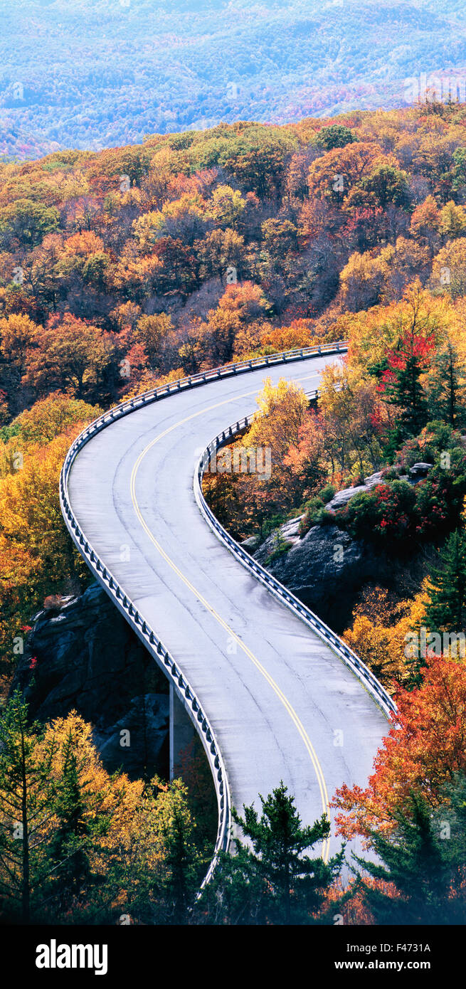 Blue ridge parkway hi-res stock photography and images - Alamy