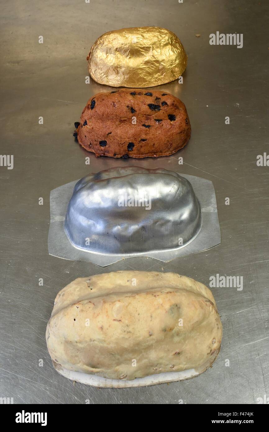 Willingen, Germany. 16th Sep, 2015. A modeled stollen cake (FRONT-BACK ...
