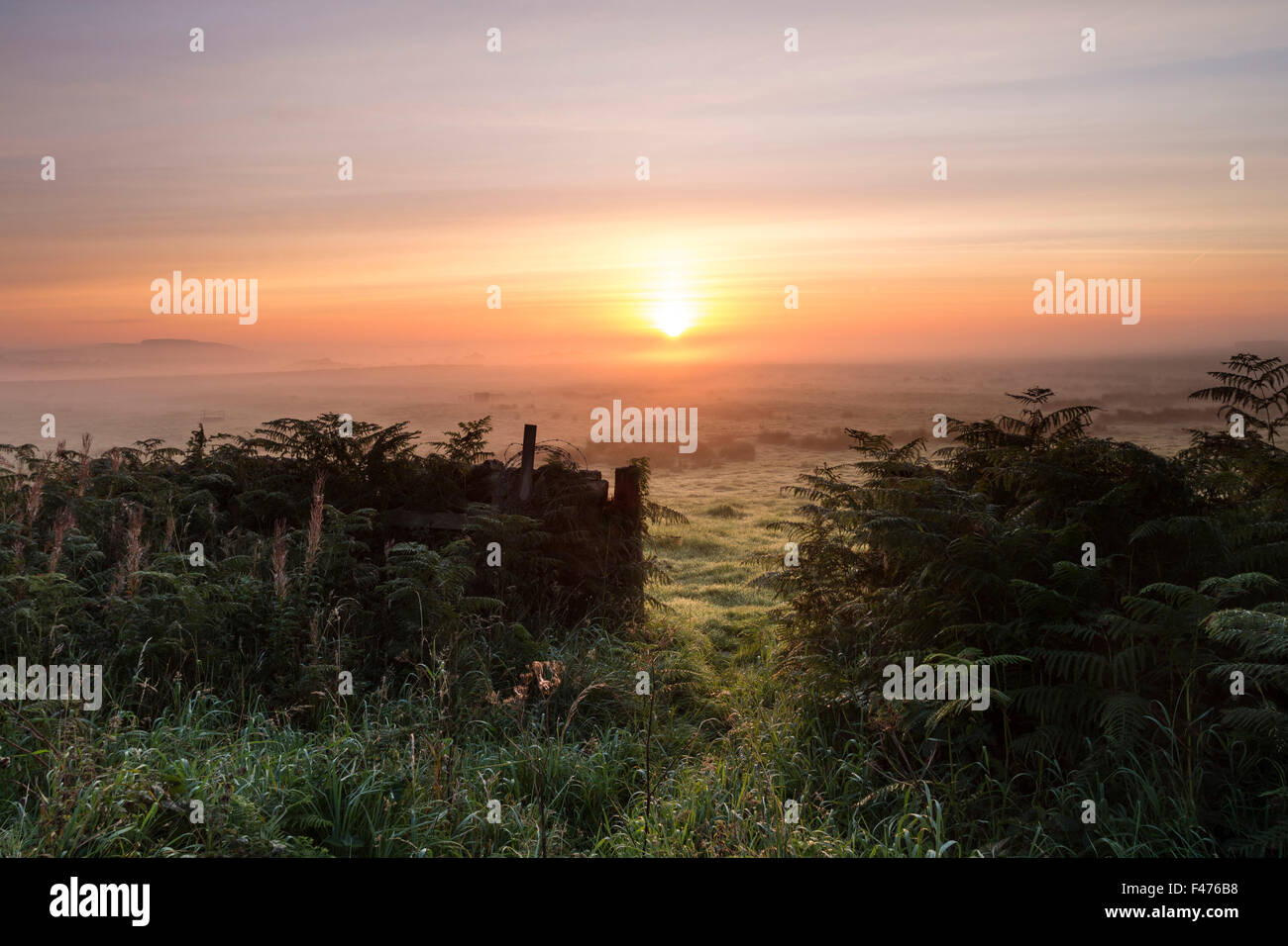 Rising sun hi-res stock photography and images - Alamy