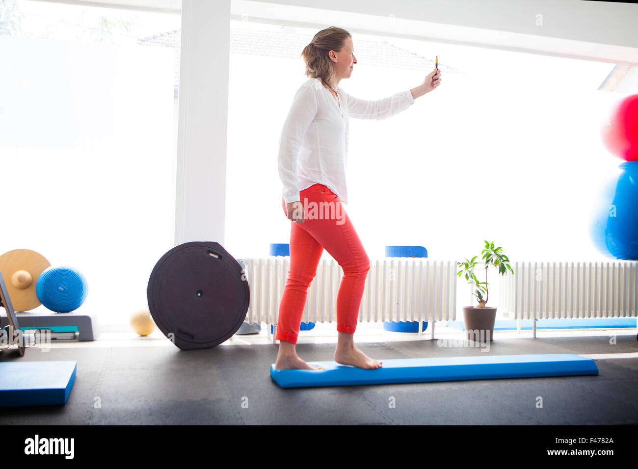 Physiotherapy balance exercises vestibular hi-res stock photography and ...
