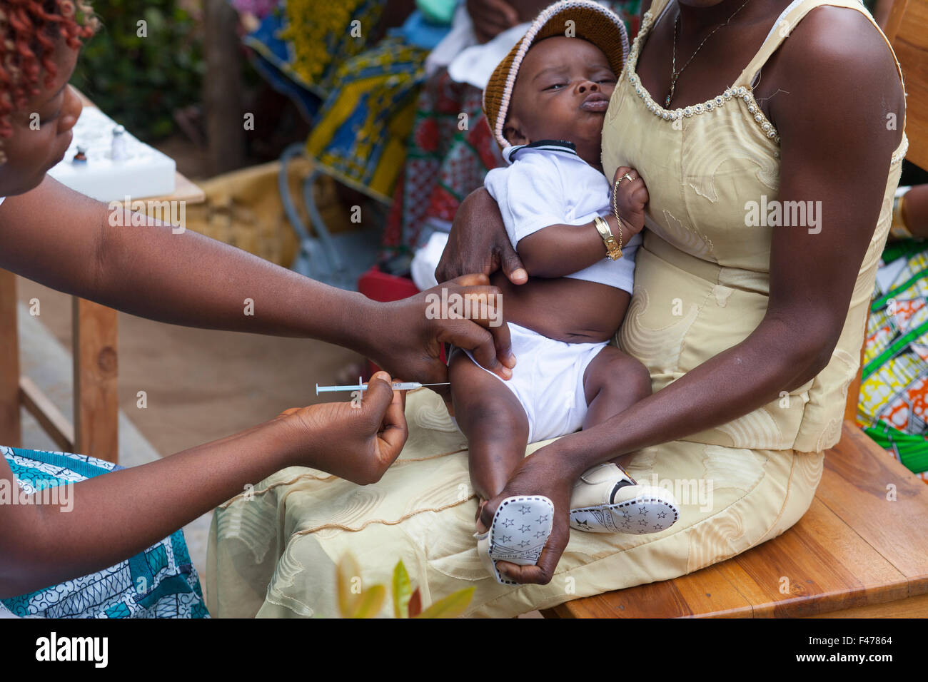 Africa child injection hi-res stock photography and images - Alamy