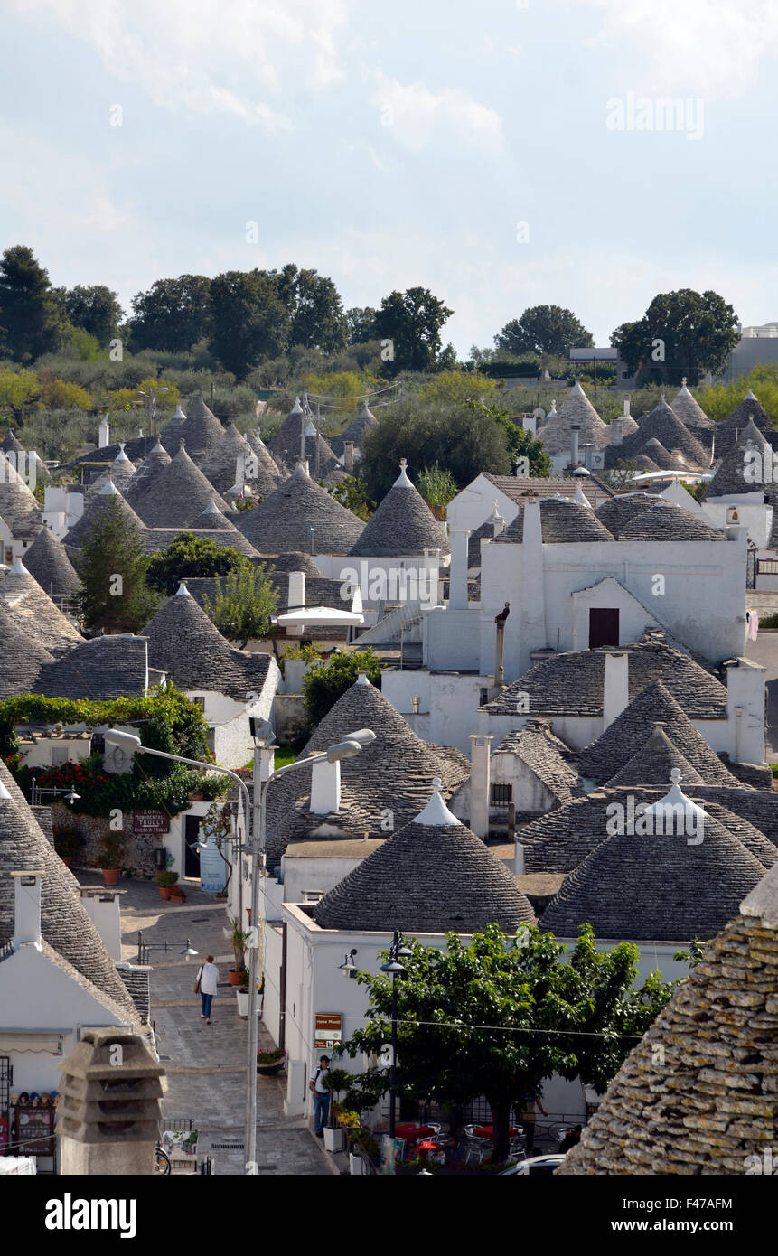 Trulli houses, Alberobello, Itria Valley, Puglia, South Italy, Europe ...