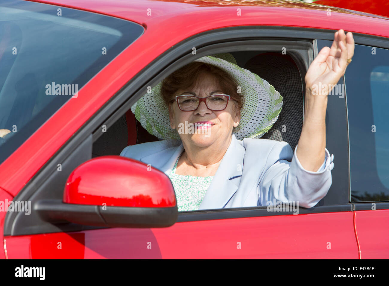 Driver 100 hi-res stock photography and images - Alamy