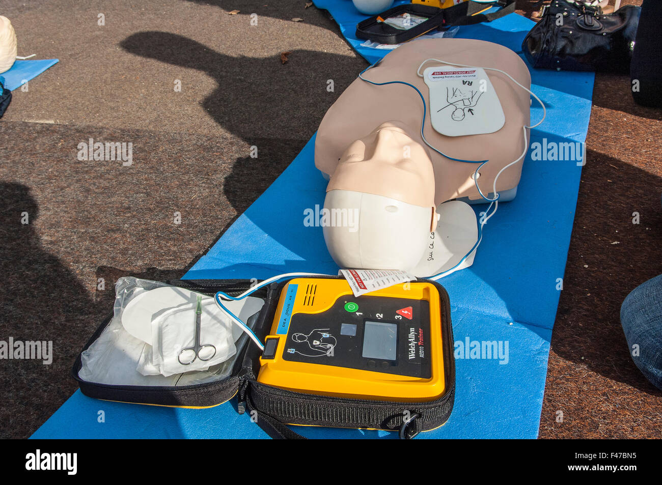 First aid training red cross hi-res stock photography and images - Alamy