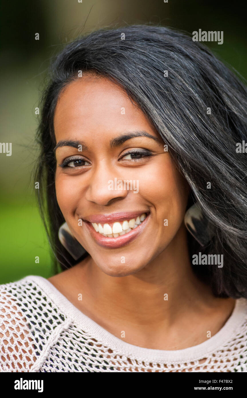 35 year old woman portrait hi-res stock photography and images - Alamy