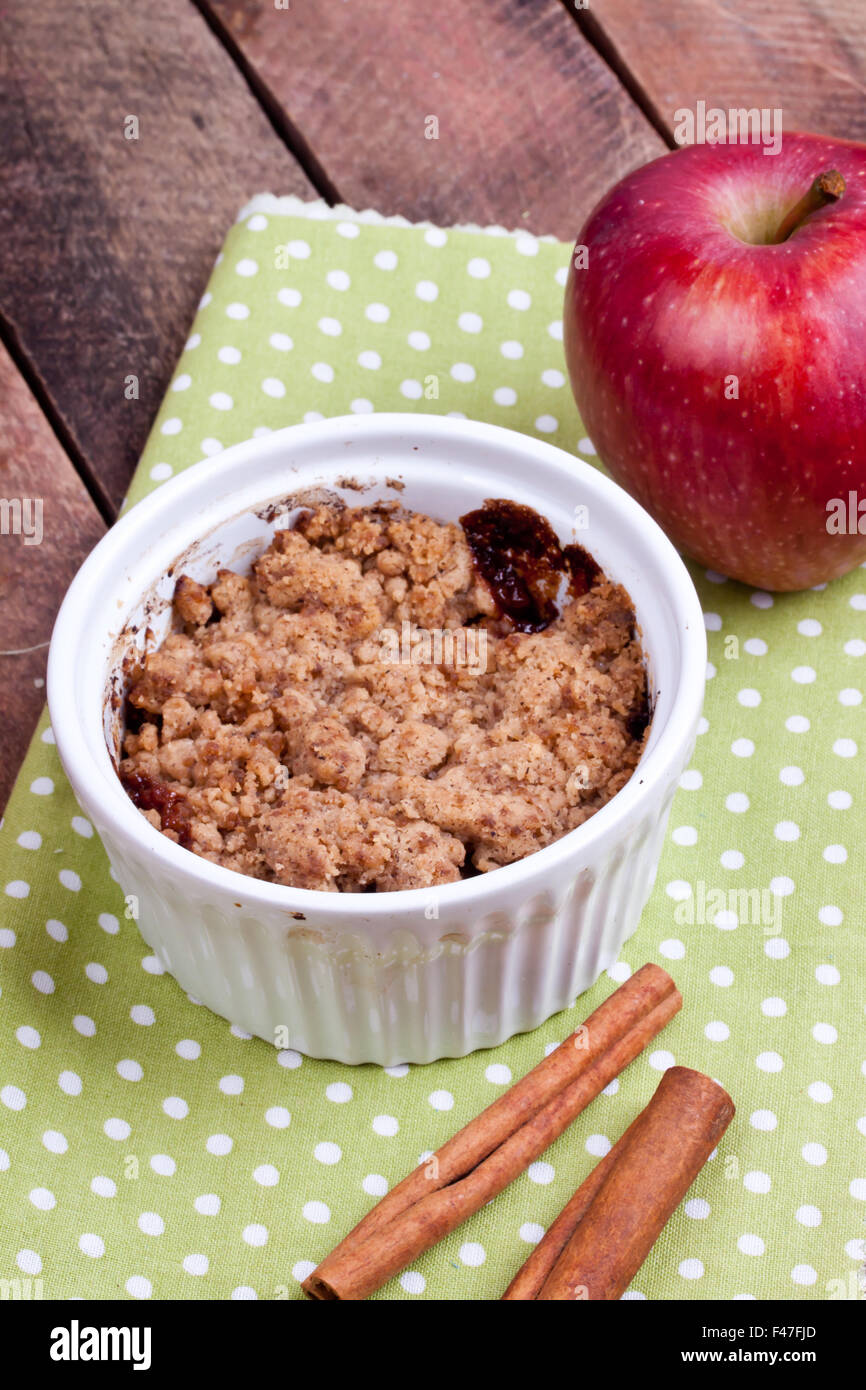 Apple crumble hi-res stock photography and images - Alamy
