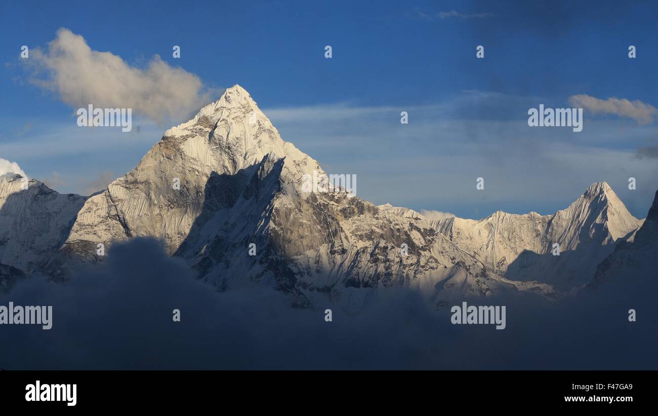 Ama Dablam at sunset Stock Photo - Alamy