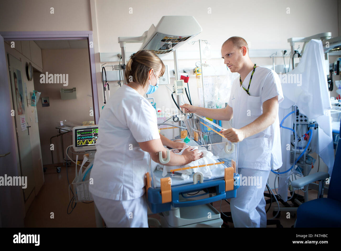 Resuscitation tables hi-res stock photography and images - Alamy