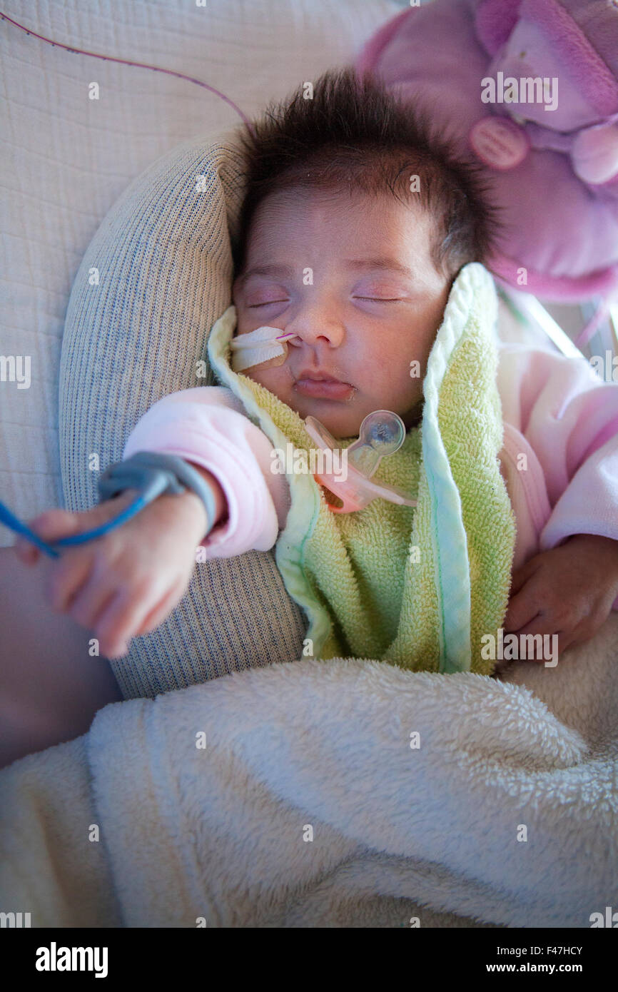 Child oxygen tube hi-res stock photography and images - Alamy
