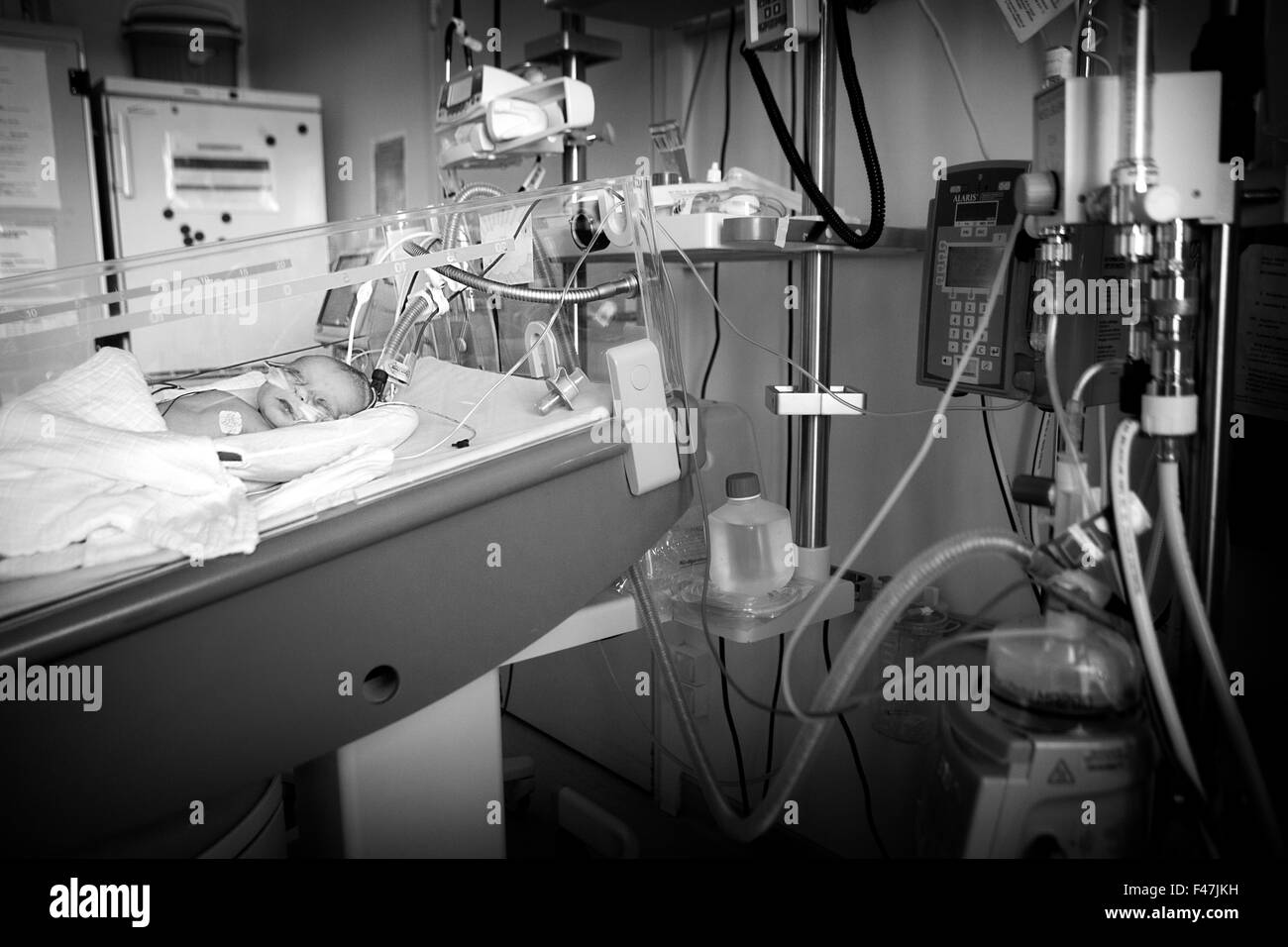 Resus bed hi-res stock photography and images - Alamy