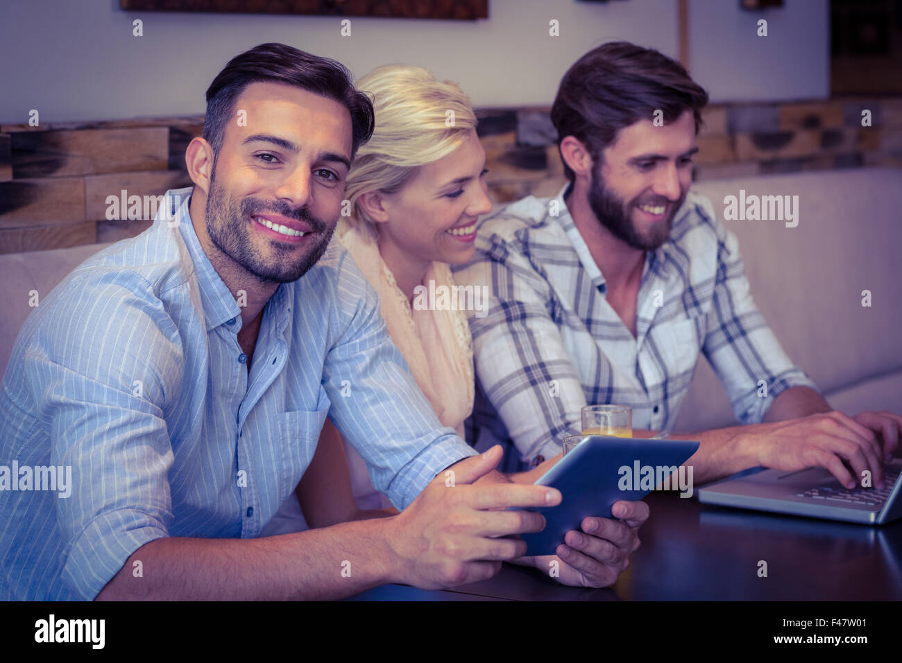 Friends hanging out Stock Photo - Alamy