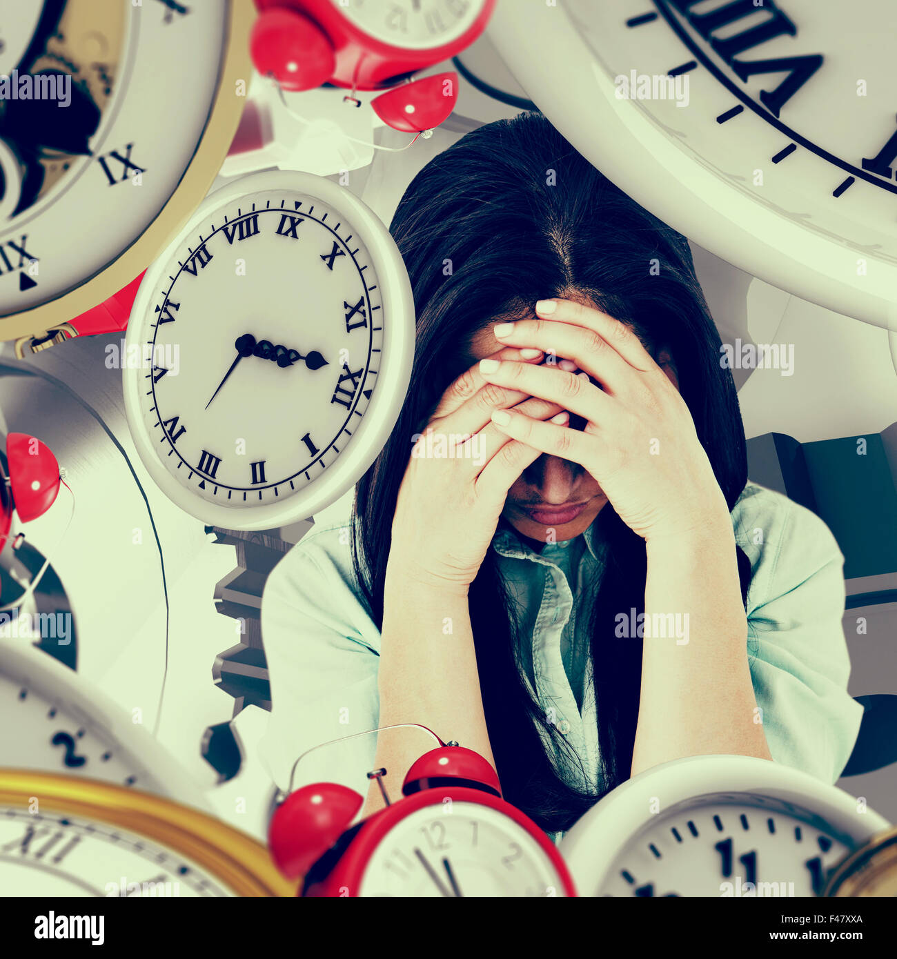 Woman crying computer hi-res stock photography and images - Alamy