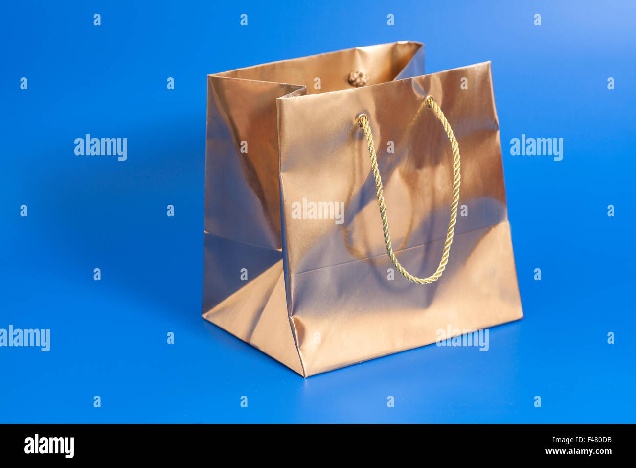 Golden package hi-res stock photography and images - Alamy