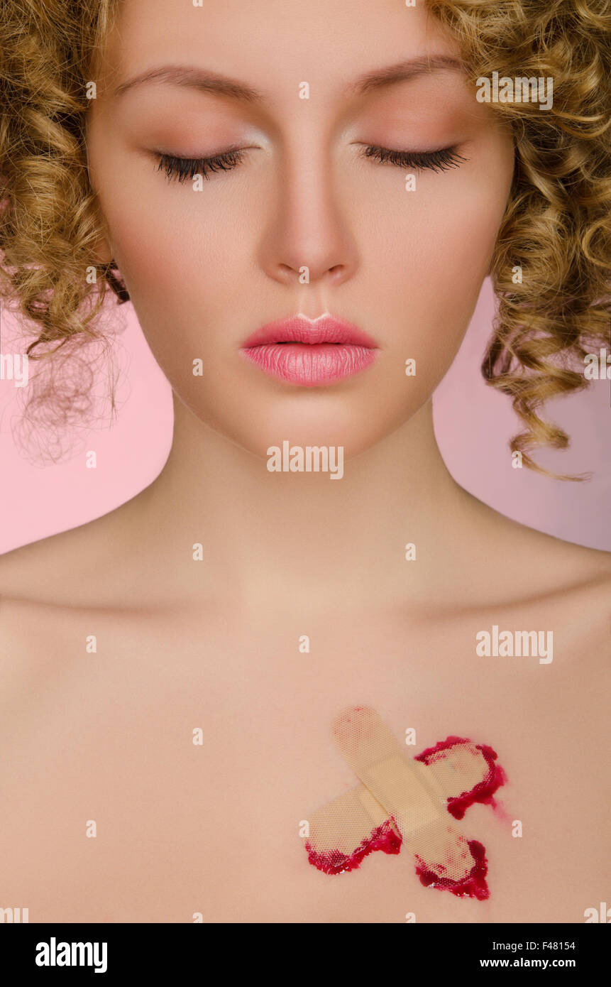 Closed wound hi-res stock photography and images - Alamy