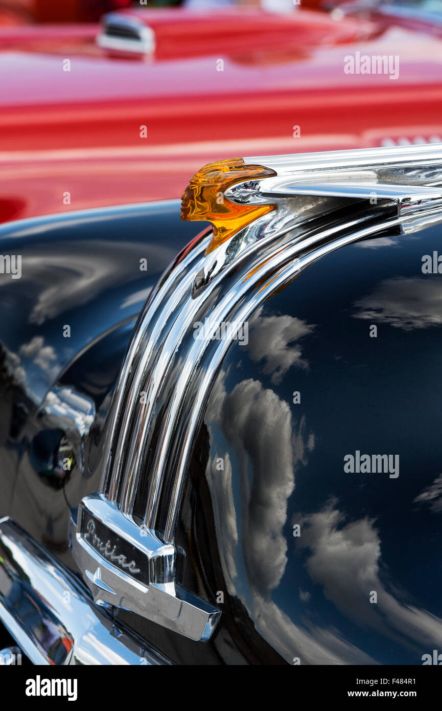 Pontiac Chieftain Logo Classic Pontiac Car With Chrome And Red