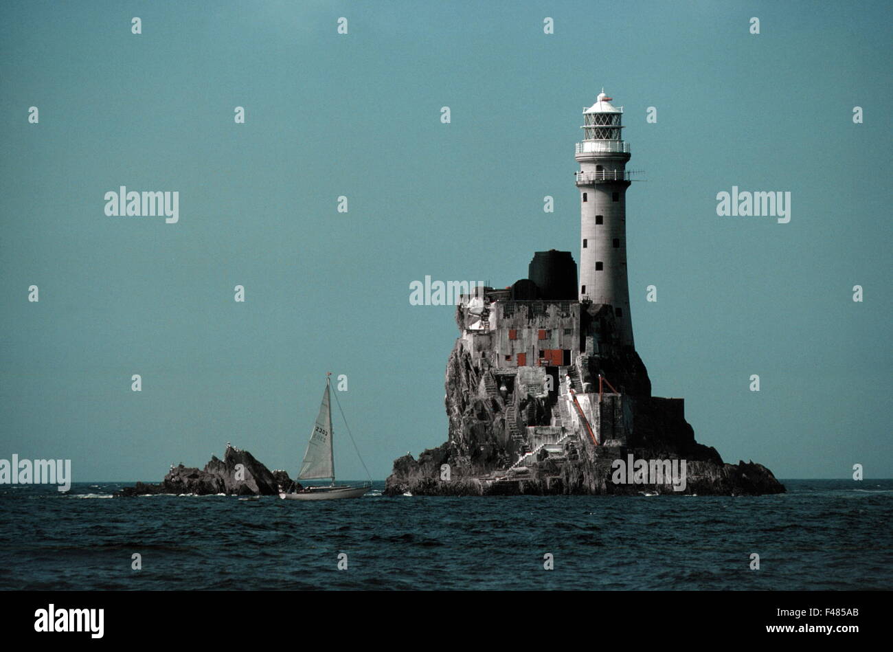 Fastnet rock lighthouse hi-res stock photography and images - Alamy