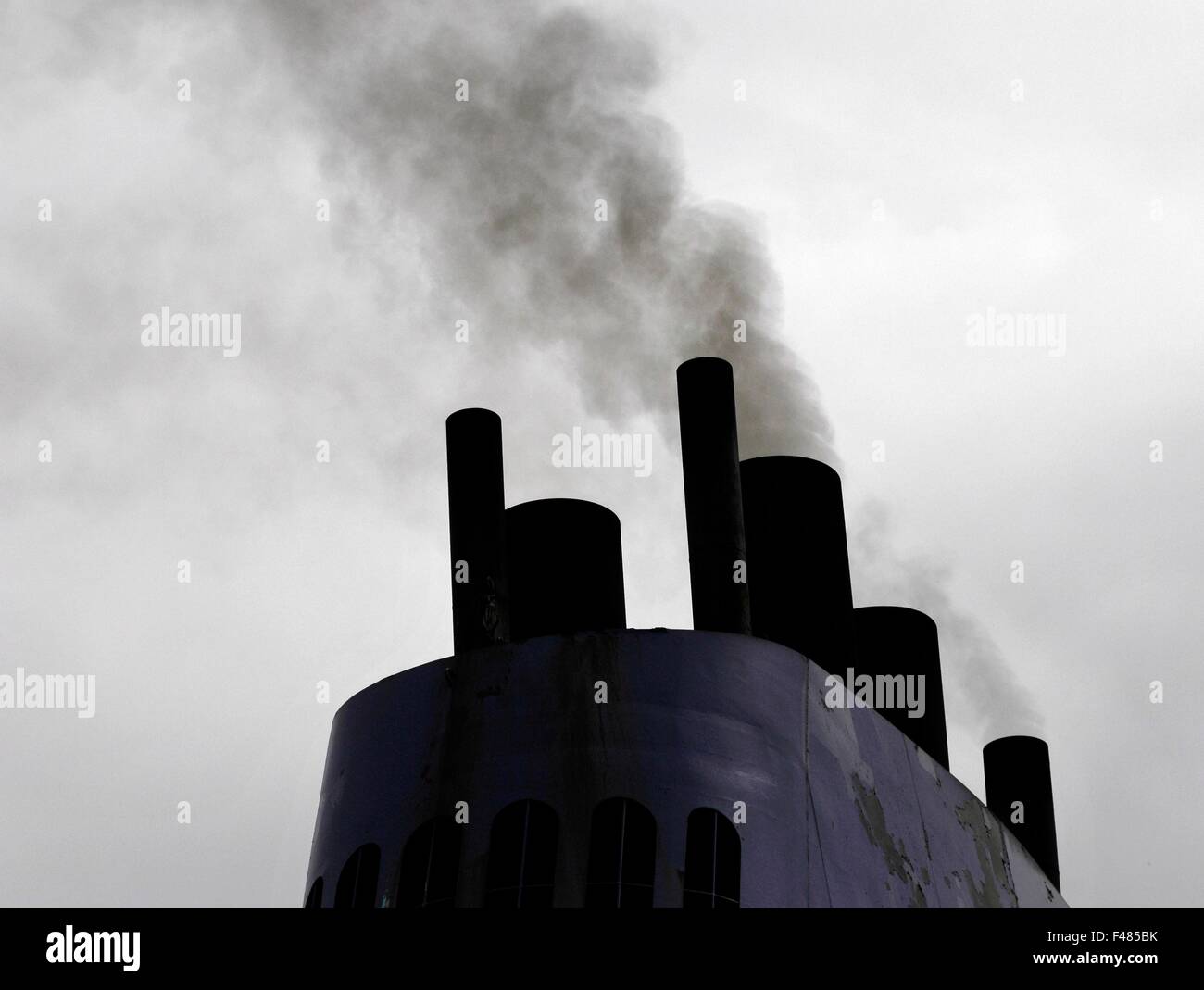 AJAXNETPHOTO. AT SEA, ENGLISH CHANNEL. - DIESEL FUMES - SHIP FUNNEL ...
