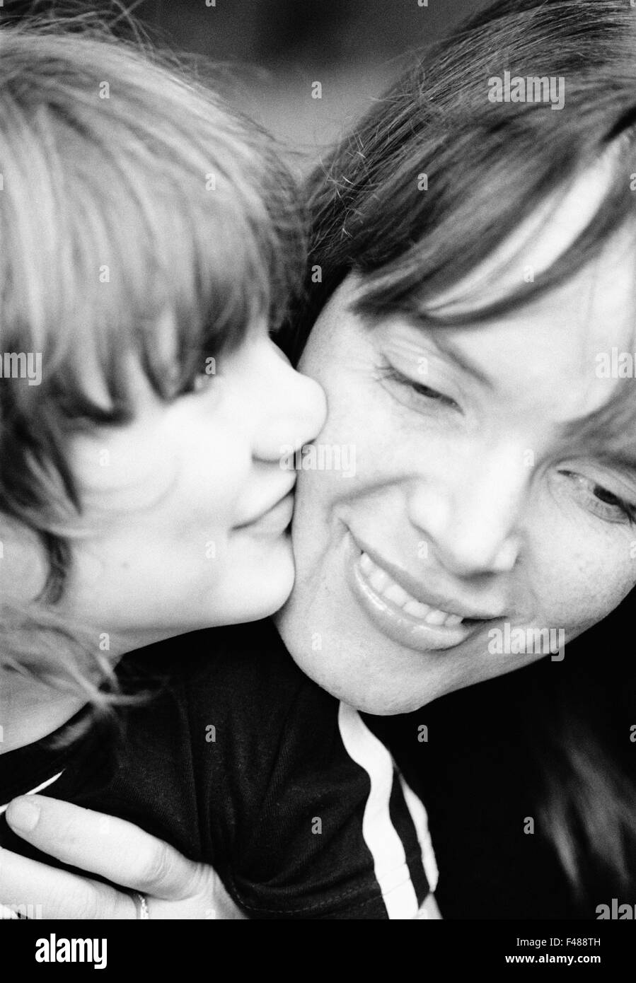 Portrait happy black mother Black and White Stock Photos & Images - Alamy