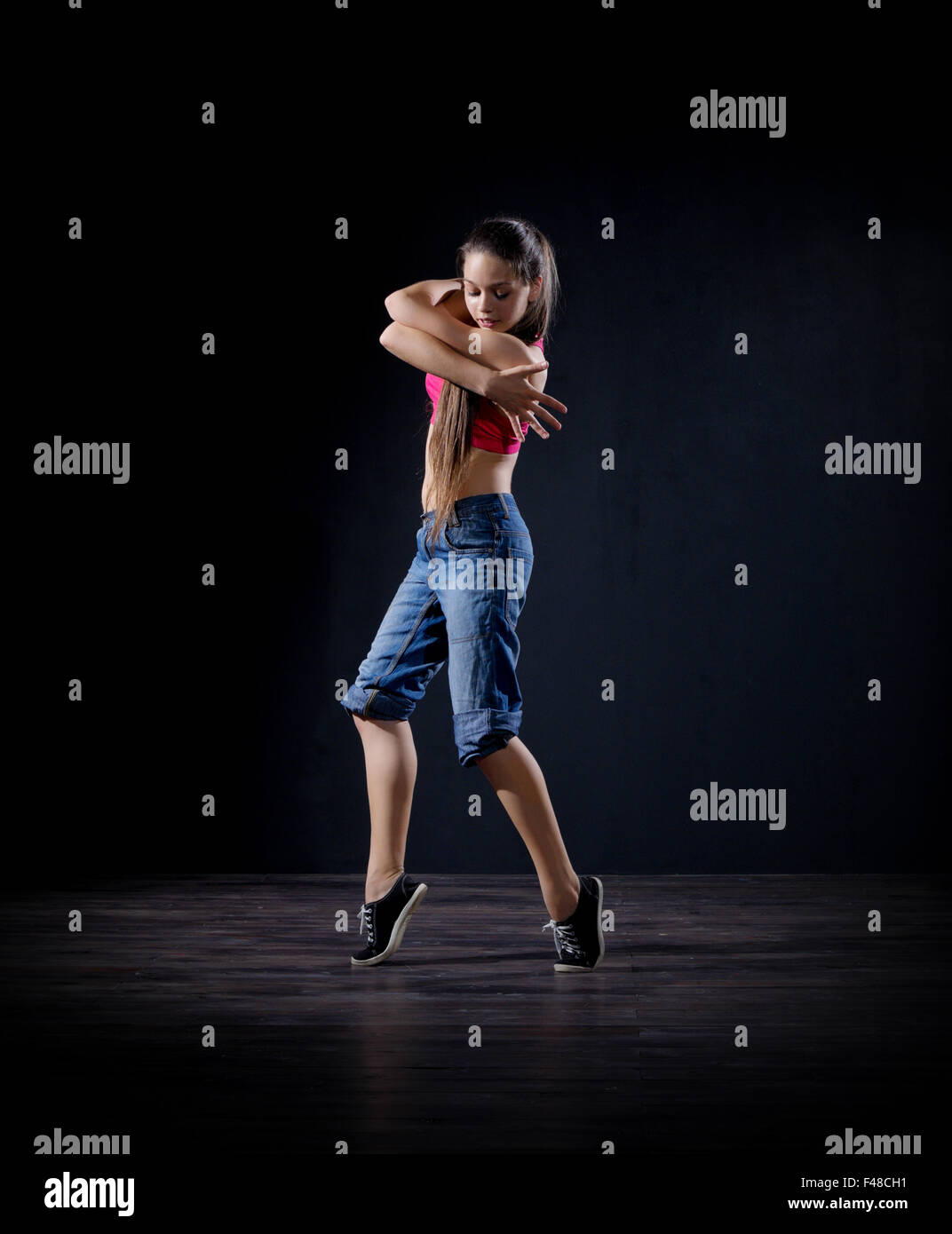 Modern dancer girl (normal version Stock Photo - Alamy