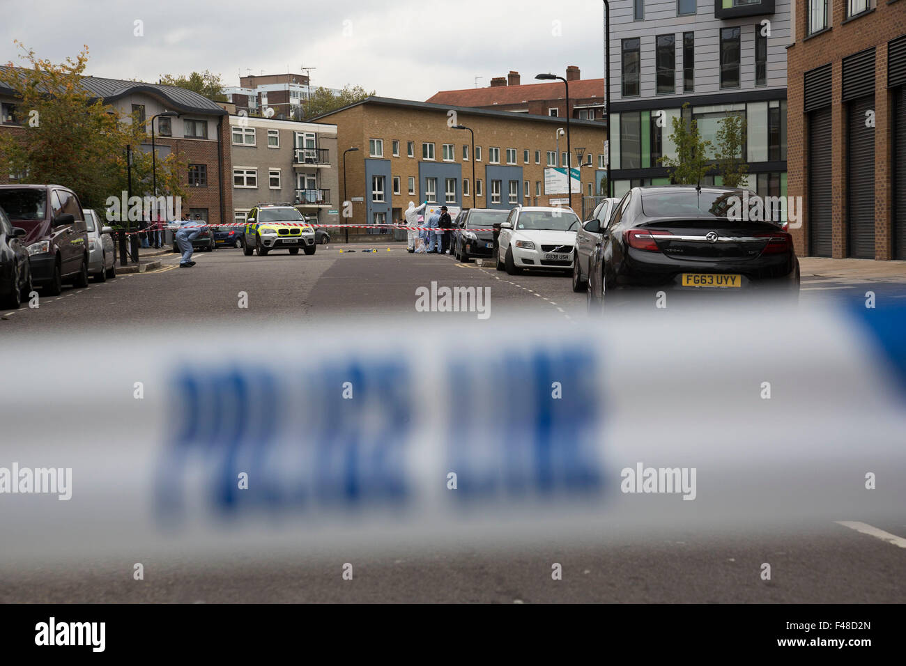Hackney, London, UK. 15th October, 2015. Crime scene where a male ...