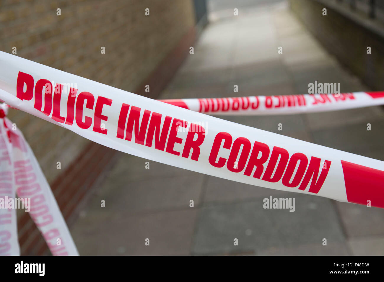 Hackney, London, UK. 15th October, 2015. Crime scene where a male ...