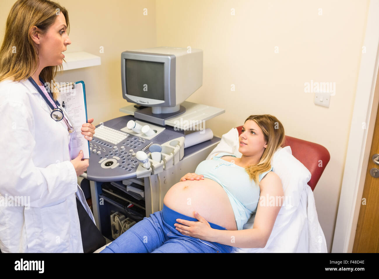 Pregnant patient hi-res stock photography and images - Alamy