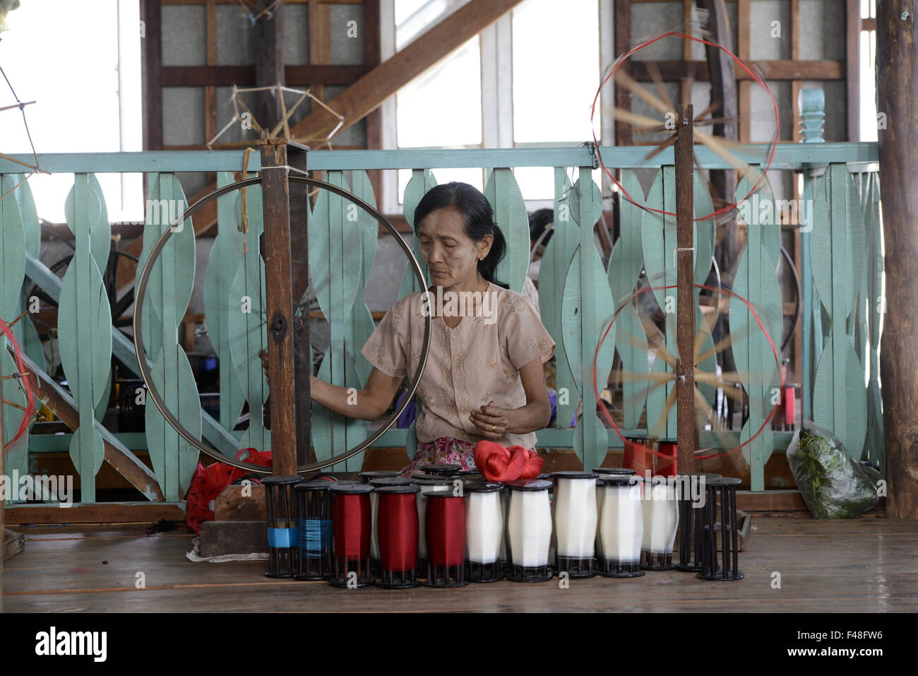 ASIA MYANMAR NYAUNGSHWE WEAVING FACTORY Stock Photo - Alamy