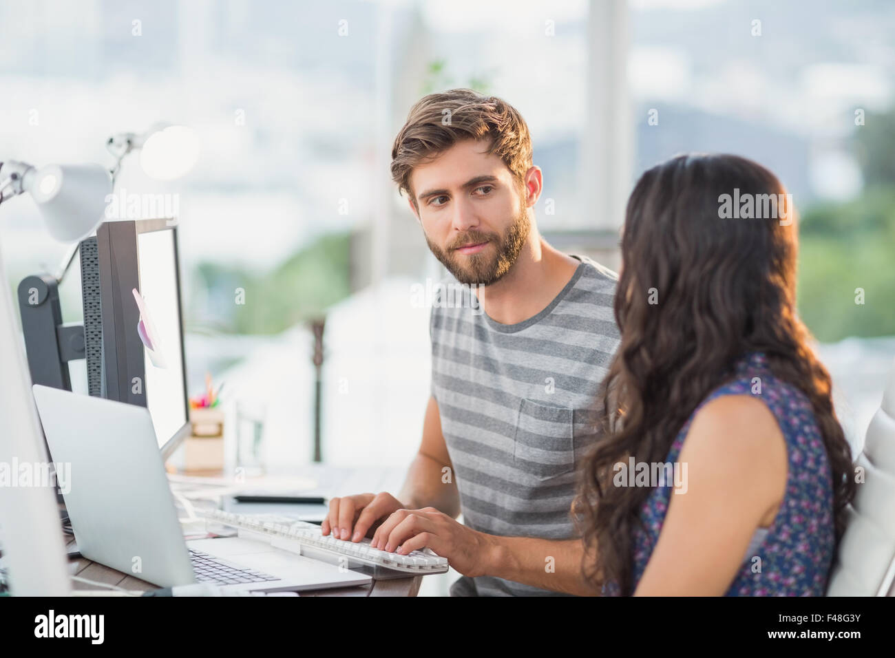 Business partners casual hi-res stock photography and images - Alamy