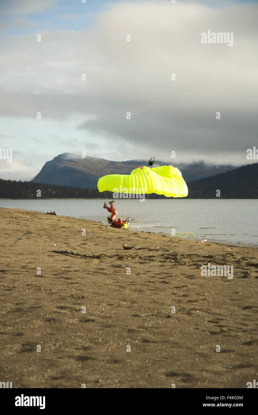 Parachute water landing hi-res stock photography and images - Alamy