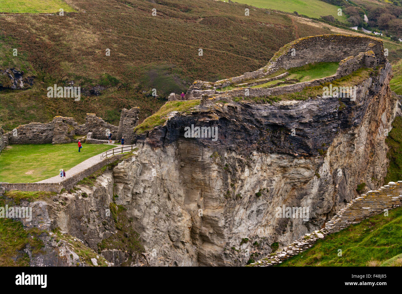 Tintagel castle hi-res stock photography and images - Alamy