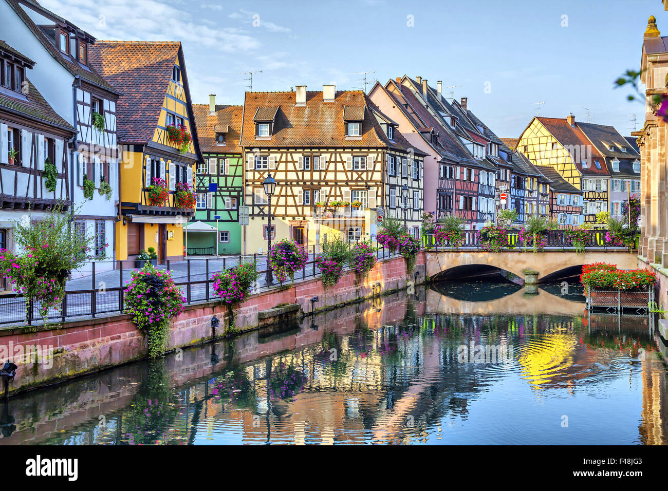 Traditional french house hi-res stock photography and images - Alamy